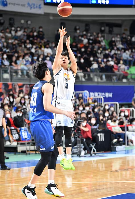 허웅 19점 프로농구 Kcc 가스공사 꺾고 첫 승 중앙일보 허웅 19점 프로농구 Kcc 가스공사 꺾고 첫 승 중앙일보