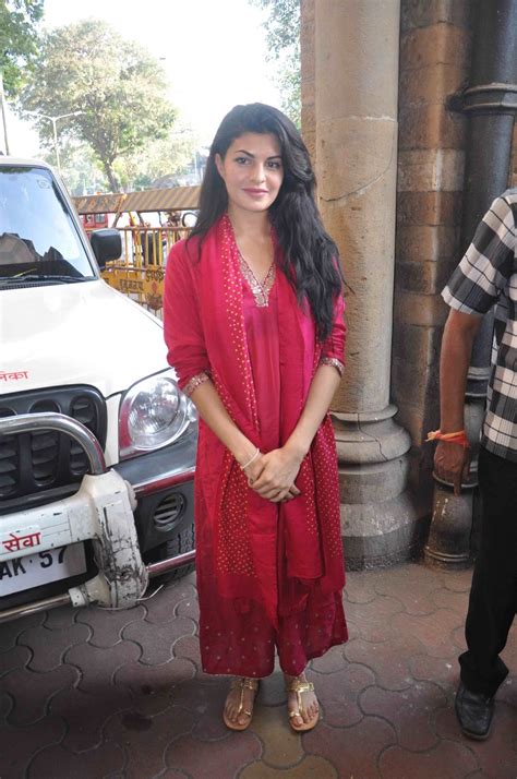 Jacqueline Fernandez Hot Female Feet