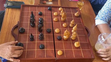 ច្បាស់ម្លេសគូនេះ ដោះក្រឡាស្អាតដូចគ្នា រវាង លំពែងបកក្រោយ បងហួង ស ប៉ះ បងឈុន ស្ដេចកន ខ្មៅ