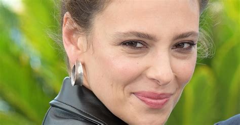 자스민 트린카 매혹적인 미모[포토엔hd]