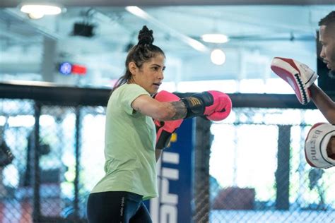 Polyana Viana Training For Ufc Fight Night Holm Vs Vieira Ufc