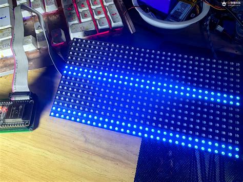 【花雕学编程】arduino动手做（220） P6板依次点亮红蓝绿 Df创客社区