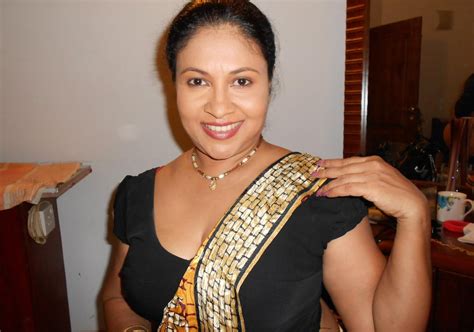 দেশি মেয়েদের গরম ভিডিও দেখুন November 2015