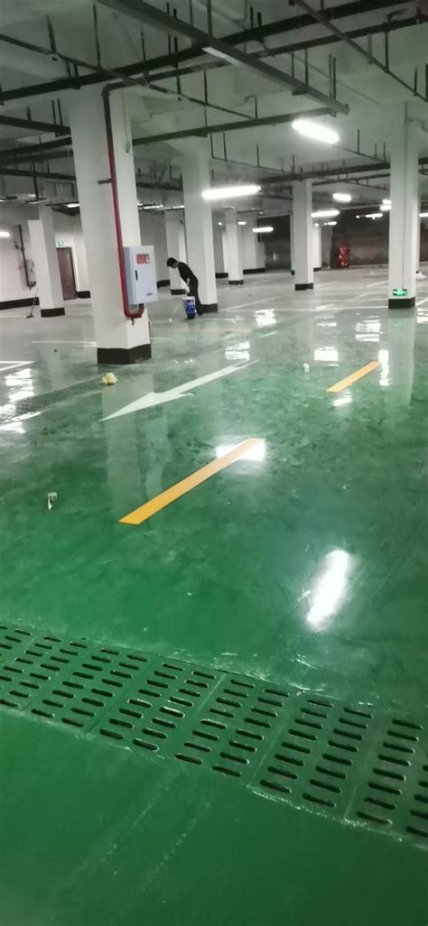 重庆热熔划线 冷涂划线 重庆道路划线 车库划线 朝中建筑装饰