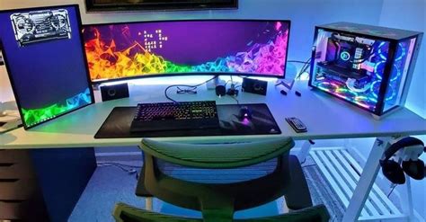 Ultrawide And A Vertical Monitor Think We Can All Appreciate That Dream Rooms Bedroom