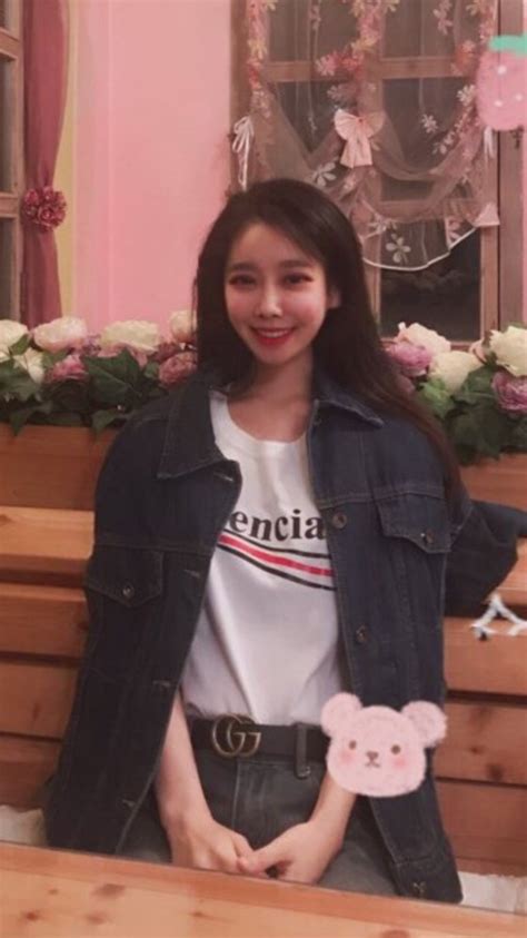 Bae Song Yi 백송이 Picture Gallery Hancinema The Korean Movie And