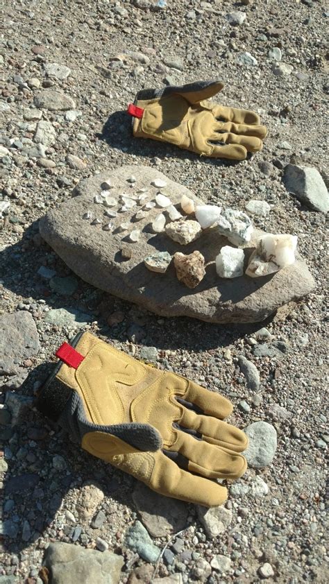 Davenkathys Vagabond Blog Rockhounding At Crystal Hill In