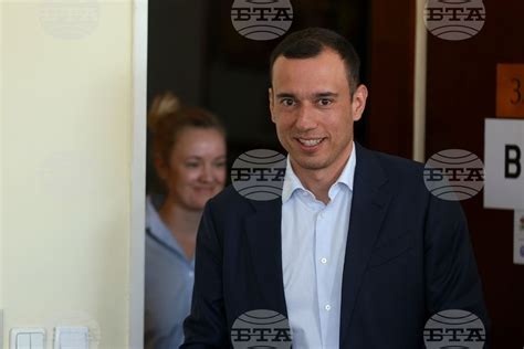 Строителството на бул „Рожен“ върви по график съобщи кметът на София Васил Терзиев Утро