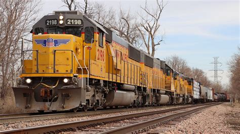 Omaha Area Railfanning Csx Kcs Sd60 Duo Snoot Duo Cn Sd70 Leader And More Youtube