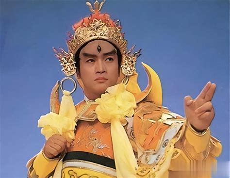 《西游记》揭秘：二郎神的“第三只眼”能否胜过孙悟空的“火眼金睛”？