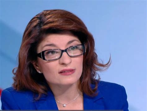 Десислава Атанасова Срещата с Корнелия Нинова беше проява на лидерство