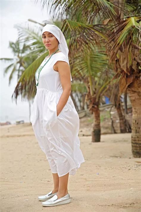 Footballers Wives Star Sofia Hayat Quits Sex And Has Breast Implants