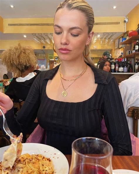 Picture Of Hailey Clauson