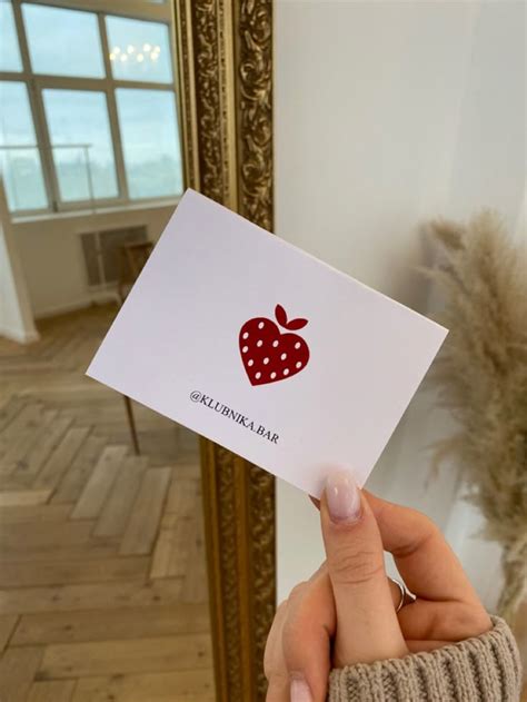 Клубника в шоколаде Фрукты в шоколаде Клубника Клубника в шоколаде