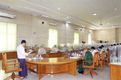 နေပြည်တော်ကောင်စီဥက္ကဋ္ဌ ဒေါက်တာမောင်မောင်နိုင် စိန်ရတုပြည်ထောင