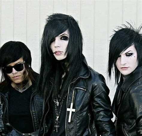 Pin By 💔𝒹𝒶𝓇𝓀 𝒶𝑔𝑜𝓃𝒾💔 On Andy Black Veil Brides Andy Andy Biersack Emo Scene Hair