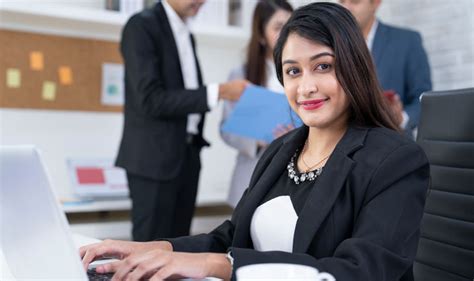 How To Get A Job In Uk From India In 2023 Remigos