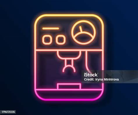 검은 색 배경에 고립 된 빛나는 네온 라인 커피 머신 아이콘 벡터 가정 생활에 대한 스톡 벡터 아트 및 기타 이미지 가정 생활 가정 주방 가정의 방 Istock