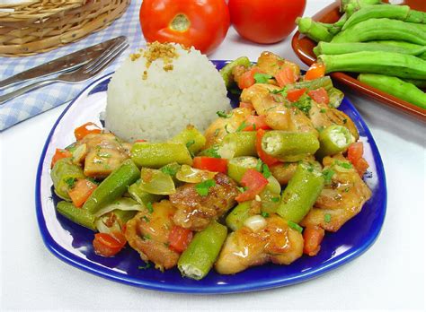 Frango Com Quiabo é Receita Mineira Apreciada No Brasil Inteiro