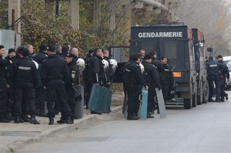 „Фронтекс“ За 10 месеца 275 000 бежанци са влезли нелегално в Европа Lupa Bg