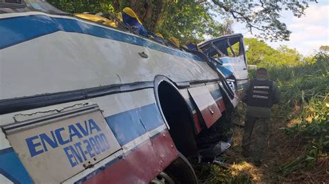 Tragedia En Venezuela 18 Muertos En Un Accidente De ómnibus Y Sus
