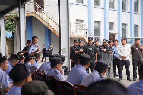 基础训练日红蓝对抗提升实战能力白云公安分局开展最小作战单元红蓝对抗集中训练 澎湃号政务 澎湃新闻 The Paper 基础训练日红蓝对抗提升实战能力白云公安分局开展最小作战单元红蓝对抗集中训练 澎湃号政务 澎湃新闻 The Paper