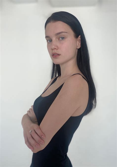 Model Julie S Mmg Models