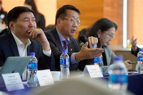 С Чинзориг Авлигаас хураасан хөрөнгийг эх хүүхдийн эрүүл мэндэд зарцуулна