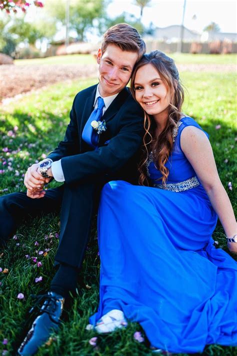 Elegant Prom Pose For A Cute Couple