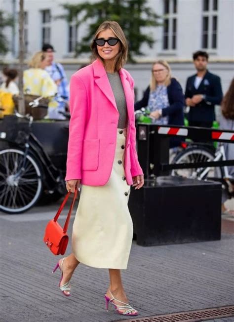 С чем носить юбку миди 2025 фасоны тренды и тенденции ФОТО образов с юбками миди