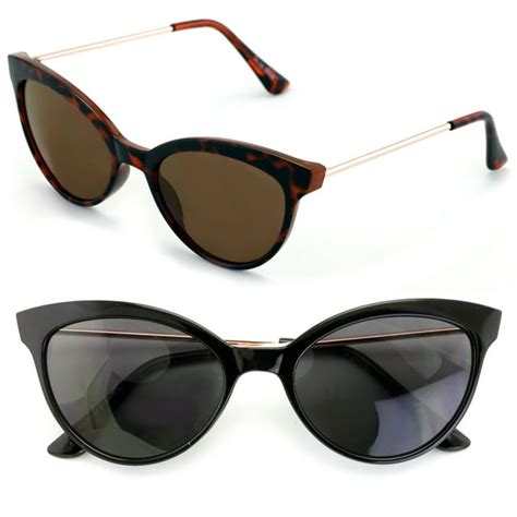 2 Pairs Of Womens Fully Magnified Outdoor Reading Sunglasses Full