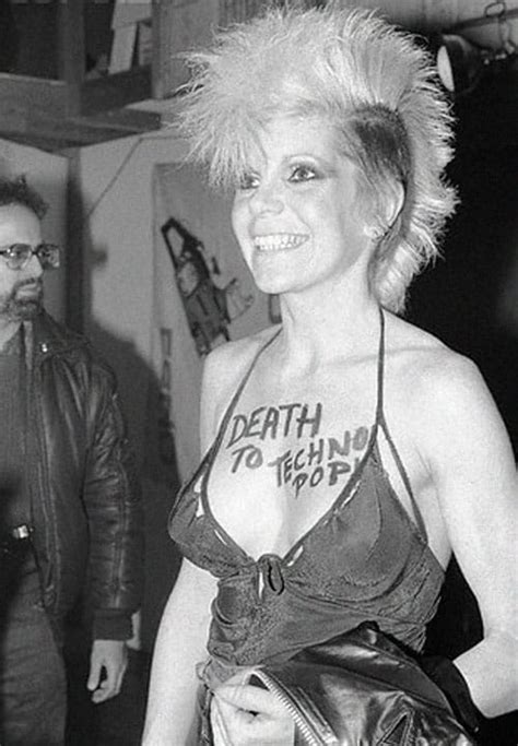 Remember Wendy O Williams The Tinderbox Carolina Huddle