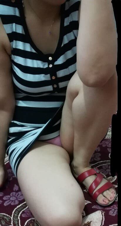 عکس سکسی اماتور شهوت سیری ناپذیر از زیر دامن