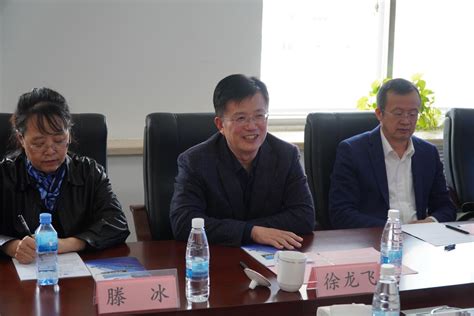 青岛大学组织部部长徐龙飞一行莅临研究院考察座谈 青岛大学威海创新研究院
