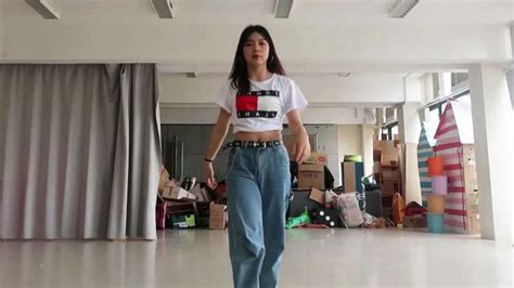 Itzy《dalla Dalla》舞蹈翻跳性感热舞塑形减肥舞蹈详细教程part1舞蹈性感热舞好看视频
