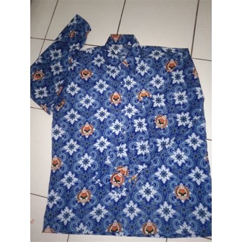 Jual Batik Mts Batik Seragam Sekolah Smp Mts Model Kerah Kemeja Motif Lugina Biru Shopee Indonesia
