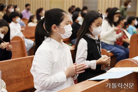 우크라이나와 전 세계에 평화를 ” 100만 어린이의 묵주기도
