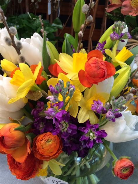 Seasonal Flower Bouquets At James Vanhorn Blog