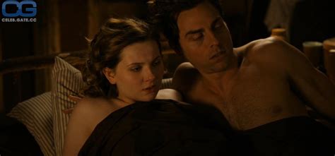 Abigail Breslin Nude Pictures Onlyfans Leaks Playboy Photos Sex Scene Uncensored