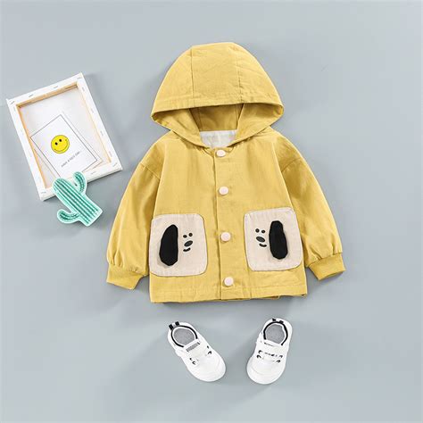儿童秋装新款衣服大山谷图库