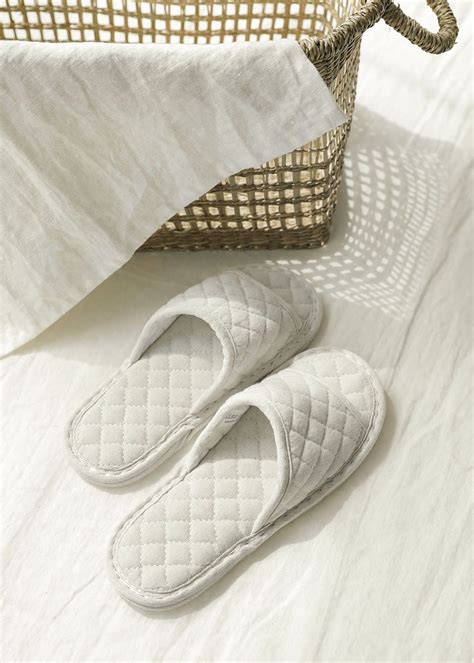 컴포트 푹신한 쿠션 거실 무소음 층간소음 퀼트 실내 여름 면 슬리퍼 실내화 거실화 룸슈즈 Artofit