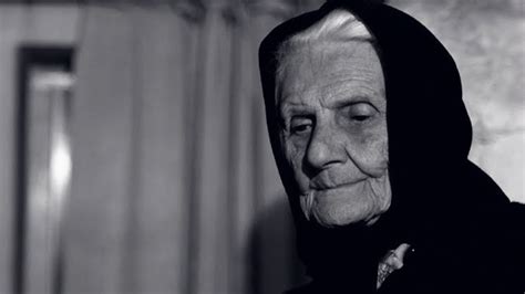 Իրանի առաջին կին դասախոսը՝ Ալենուշ Տերյան Youtube