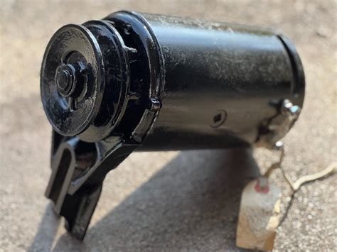 V 12 Generators With Different Mounting Brackets V12 Lincolns Only Antique Automobile