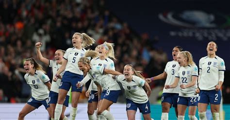 잉글랜드 여자축구 유럽 남미 챔피언 맞대결서 브라질 제압