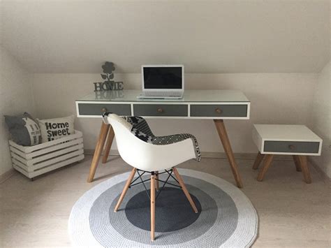 Письменный стол в скандинавском стиле 46 фото