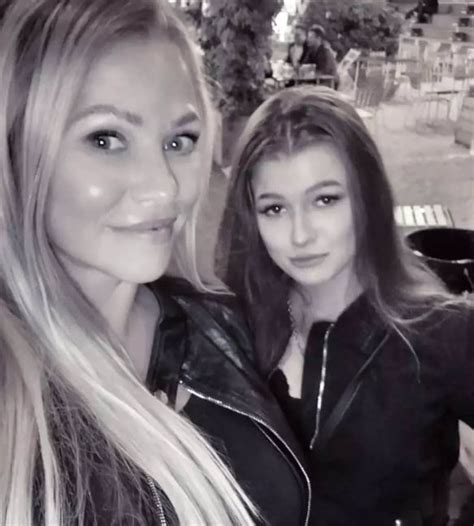 Who Is Olivia Sparkle Wiki Biography Age Height Boyfriend Family More