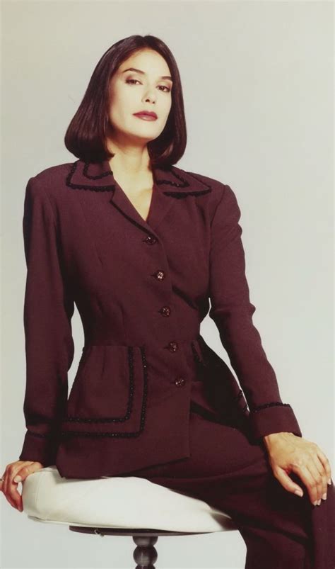 The Changing Faces Of Lois Lane Teri Hatcher From Lois And Clark The New Adventures Of