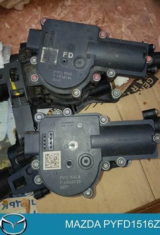 PYFD1516Z Mazda корпус термостата