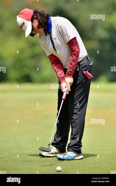Danau Ukm Bangi February 11 Foong Zi Yu Putts On The 2nd Green