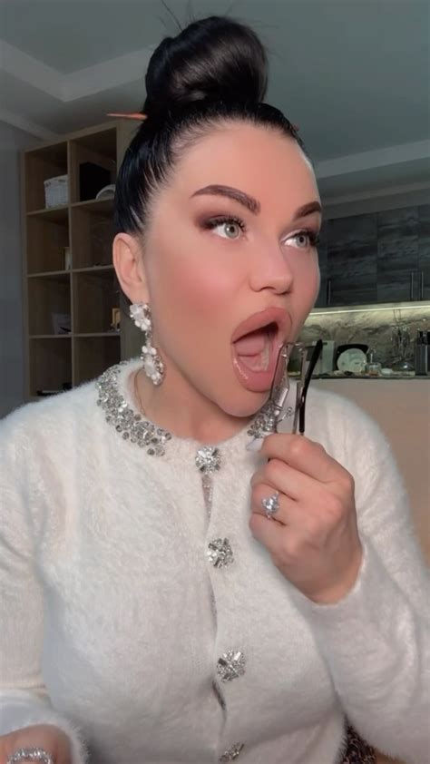 🎙eВГЕНИКА РубрикаШедеврыПсихиатрии врываемся в новую неделю бусинки мои😂👍 ловите новенького